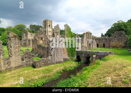 Fountains Abbey, medieval Cistercian monastery, monastic ruins, English ...