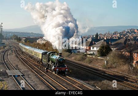 Rood Ashton Hall 4965 Hall Class steam locomotive Stock Photo - Alamy