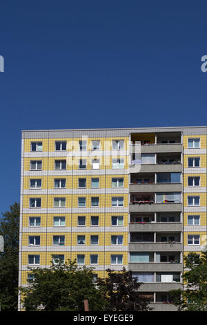 Building facade, Plattenbau, Berlin - precast concrete slabs house ...