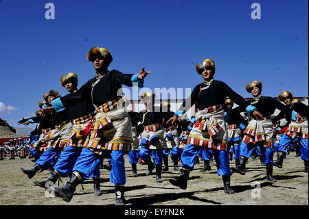 Jiangzi, China's Tibet Autonomous Region. 28th July, 2015. People race ...