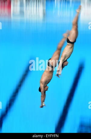 Stephan Feck and Patrick Hausding of Germany compete in the men's ...