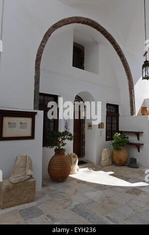 Megaro Gyzi museum in Fira, Santorini, Greece Stock Photo - Alamy