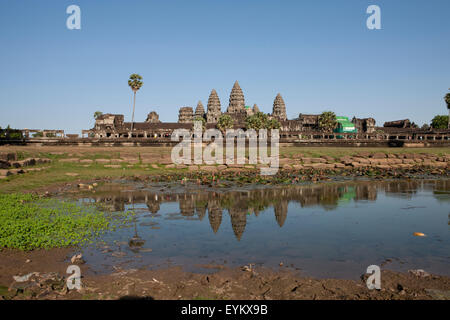 Cambodia, region of Angkor, temple layout Angkor Wat, Buddha statue ...