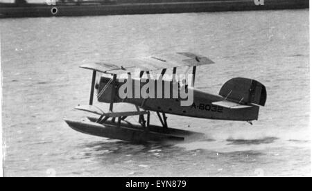 Douglas DT-2: The Douglas DT-2, a biplane torpedo bomber used by the U ...