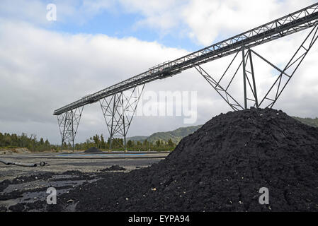 Pile of bituminous coal Stock Photo - Alamy