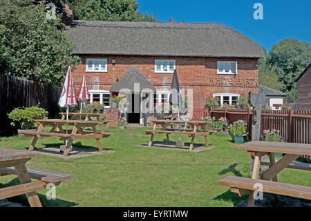 Over Wallop, White Hart Pub, Hampshire, England Stock Photo - Alamy