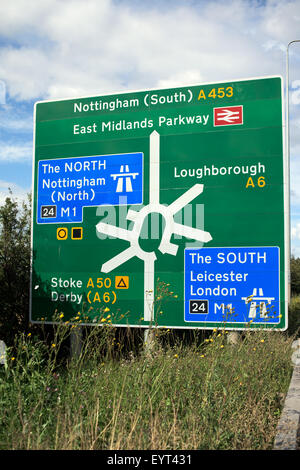The north M1 sign motorway UK Stock Photo - Alamy
