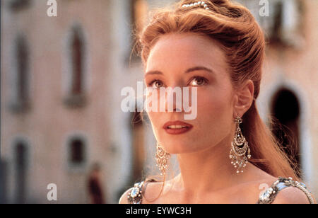 Dangerous Beauty Year: 1998 USA Catherine McCormack, Jacqueline Bisset ...