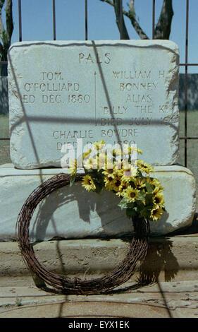 Billy the Kid William H Bonney Grave stone Stock Photo - Alamy