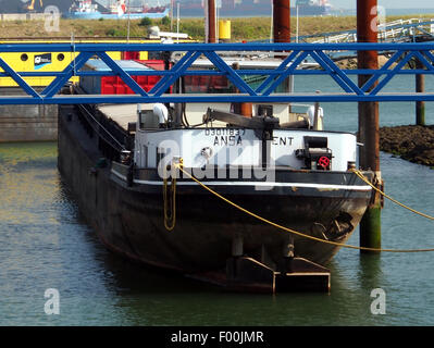 Falck fire fighting operations in the Port of Rotterdam, providing ...