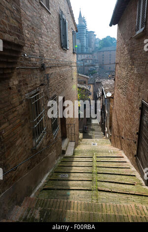 A narrow lane in Urbino, Italy Stock Photo - Alamy