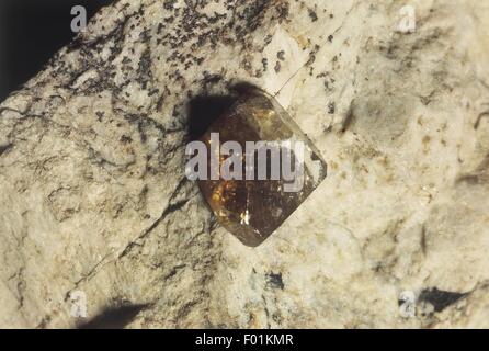 Minerals: Zircon (Zirconium Silicate Stock Photo - Alamy