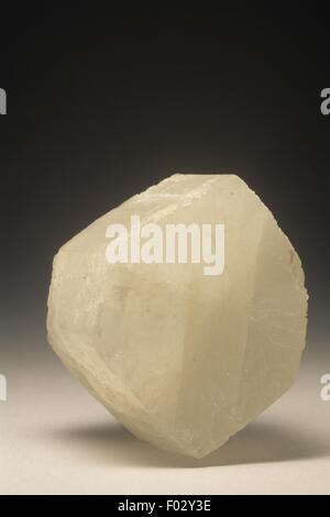 Minerals - Kernite Stock Photo - Alamy