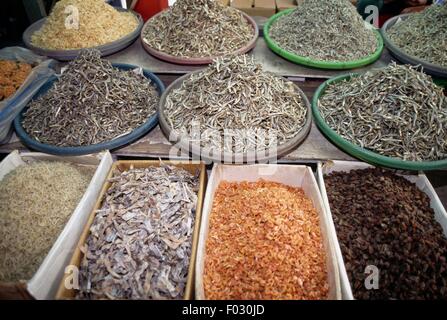 Selling dried fish, Yehliu, Taiwan Stock Photo - Alamy