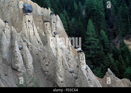 Earth pyramids in Perca, Ahrntal Valley, Trentino-Alto Adige, Italy ...
