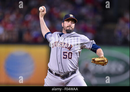 Houston Astros relief pitcher Chad Qualls celebrates after the final ...