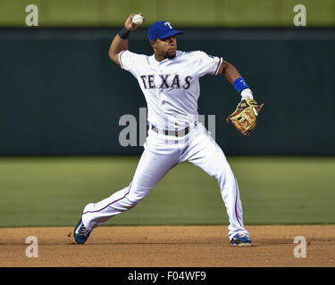 AUG 05, 2015: .Texas Rangers shortstop Elvis Andrus (1) tries to tag ...