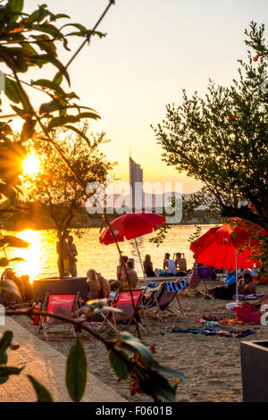 Wien, Vienna: sunset at Copa Beach, river Neue Donau (New Danube ...