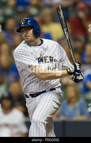 Milwaukee Brewers relief pitcher Tyler Cravy #45 delivers a pitch in ...