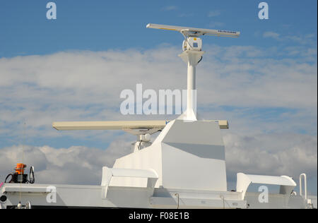 Radar Mast of a Ship Stock Photo: 43146189 - Alamy