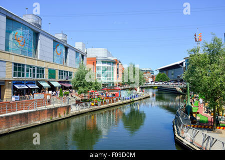 The Oracle Shopping Centre showing River Kennet, Reading, Berkshire ...