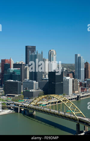 DOWNTOWN SKYLINE PITTSBURGH OHIO RIVER PENNSYLVANIA USA Stock Photo - Alamy