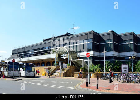 Reading Railway Station, Station Hill, Reading, Berkshire, England ...