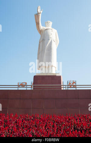 Mao Zedong statue, Chengdu, China Stock Photo - Alamy
