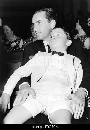 Gina Lollobrigida with husband, Milko Skofic, son, Milko Skofic., Jr ...