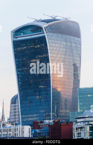 20 Fenchurch Street building (aka The Walkie-Talkie or The Fenchurch ...