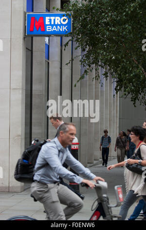Metro Bank MetroBank branch Central London Stock Photo - Alamy