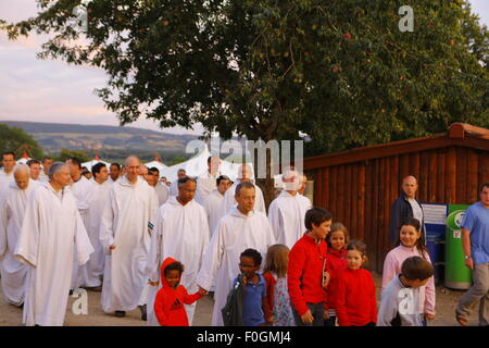 Burgundy, France. 15th Aug, 2015. The brothers of Taizé arriv at the ...