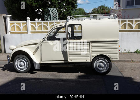 Citroen 2 CV Van Stock Photo - Alamy