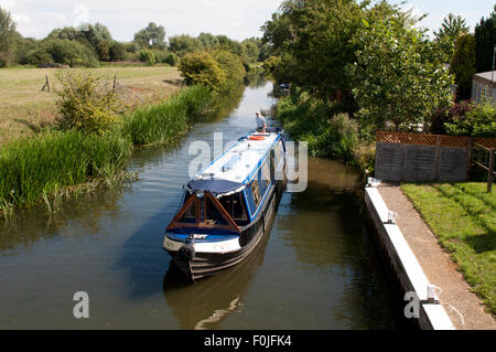 A narrowboat on the River Nene at Cogenhoe Lock, Northamptonshire ...
