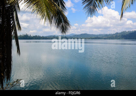Crater lake Mbarombi Mbo in Cameroon Stock Photo - Alamy