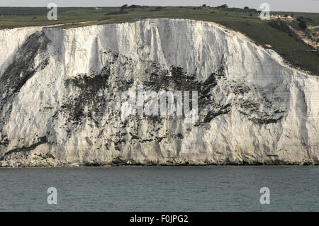 EROSION WHITE CLIFFS DOVER CHALK FALL COLLAPSE UK KENT Stock Photo - Alamy