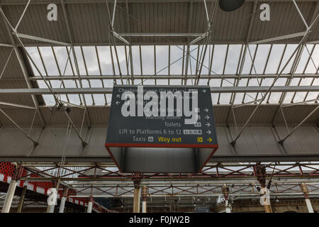 Direction signs at Crewe railway station, England Stock Photo - Alamy