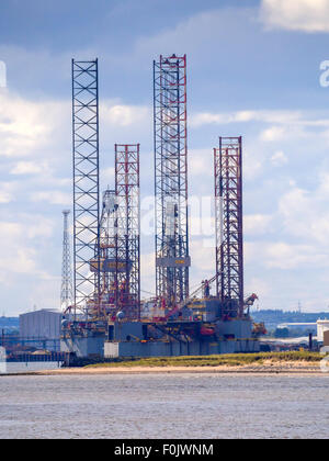 ENSCO 102 Jack Up Rig entering the River Tees to go to The Able Seaton ...