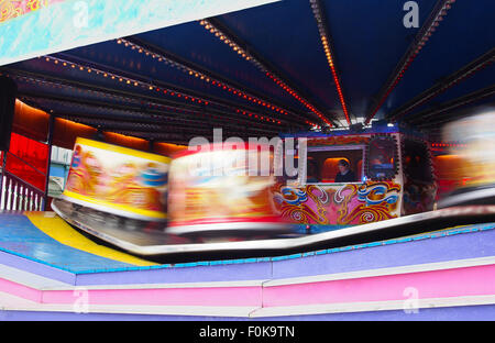 Traditional fairground Waltzers ride Stock Photo - Alamy