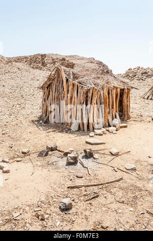 Angolan lifestyle and landscape: abandoned timber framed mud huts in ...
