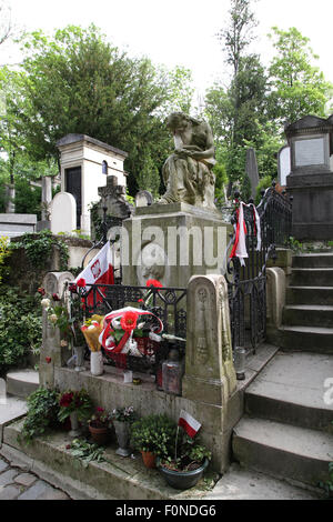 The grave of Frederic Chopin in Pere Lachaise cemetery in Paris France ...