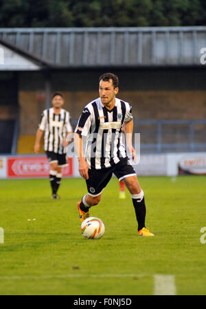 Dorchester, England. 18th August 2015. Matt Oldring DTFC (centre ...