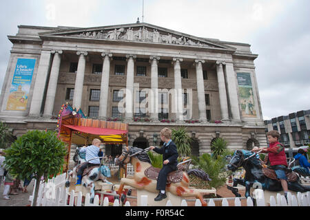 Nottingham Riviera, temporary artificial urban beach and fairground ...