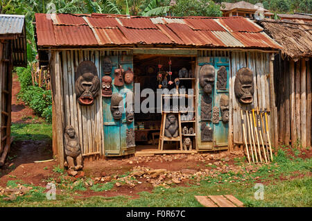 craft shop, Buhoma, Bwindi Impenetrable National Park, Uganda, Africa ...