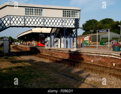 Yeovil Junction Railway Station platform Stock Photo - Alamy