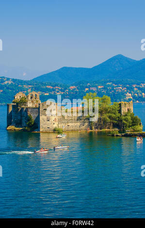Piedmont, Maggiore Lake, Cannobbio, Castelli di Cannero, castle Stock ...