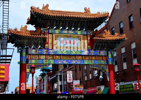 PHILADELPHIA, PENNSYLVANIA: The Chinese-American Friendship Gate on ...
