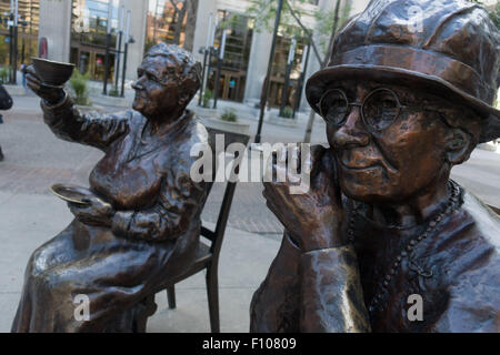 The 'Famous Five' women's suffrage memorial in Calgary Stock Photo - Alamy