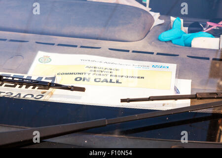 Sign in car window Stock Photo - Alamy