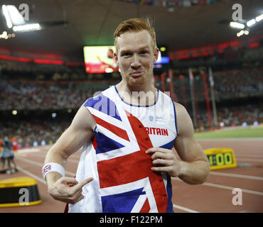 Britain's Greg Rutherford celebrates after winning the gold medal in ...